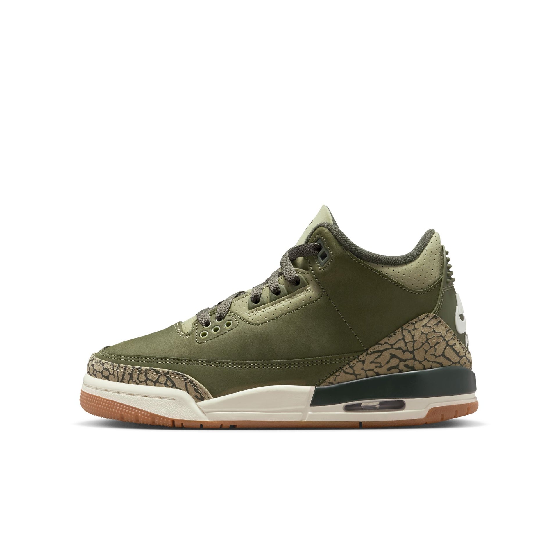 (GS) JORDAN 3 RETRO "FAMILY AFFAIR" DM0967-202 - Sam Tabak